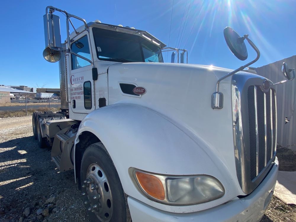 Salvage 2009 Peterbilt 386 Truck Tractor For Parts | Strafford ...