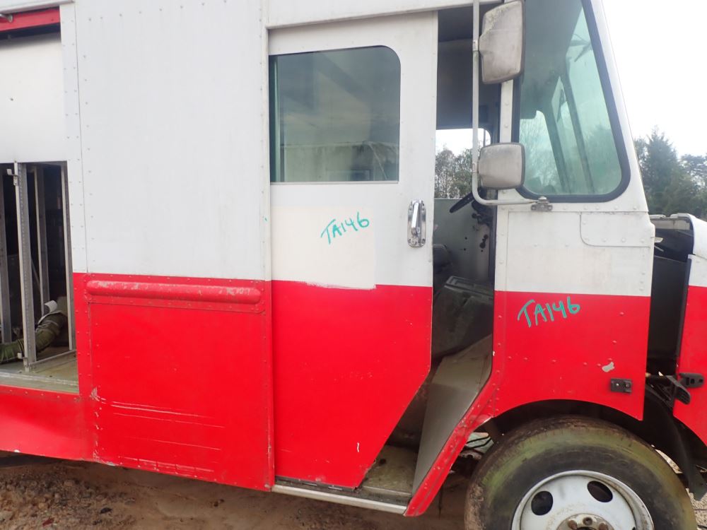 Salvage 1998 GMC STEP VAN Full-Size Van For Parts | Claremont, North ...