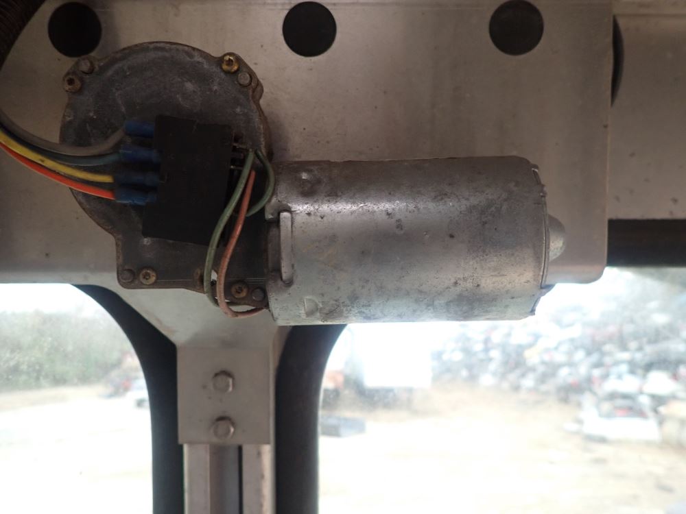 Salvage 1998 GMC STEP VAN Full-Size Van For Parts | Claremont, North ...