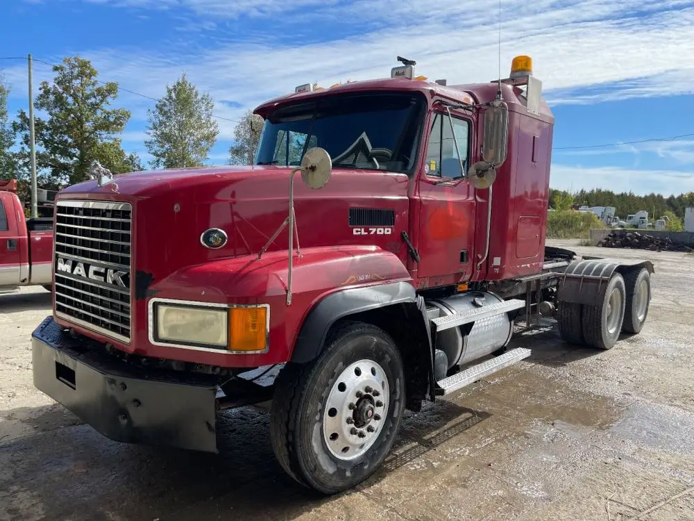 2002 Mack CL713 | TPI