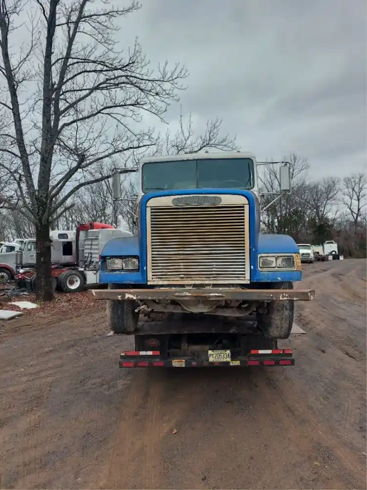 Salvage 1992 Freightliner FLD Truck Tractor For Parts | Alma, Arkansas ...