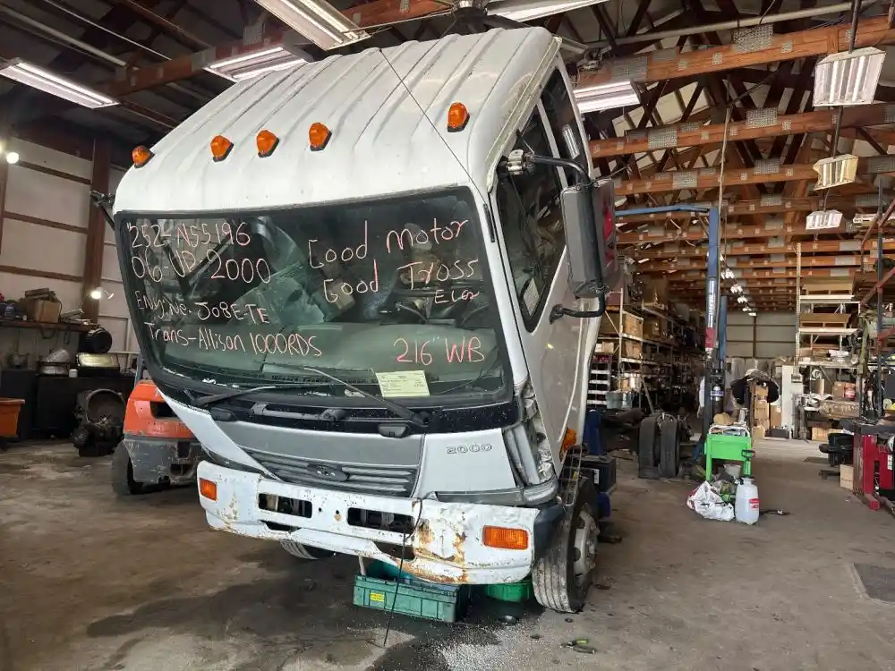 Salvage 2006 UD/Nissan UD2000 Truck Delivery
