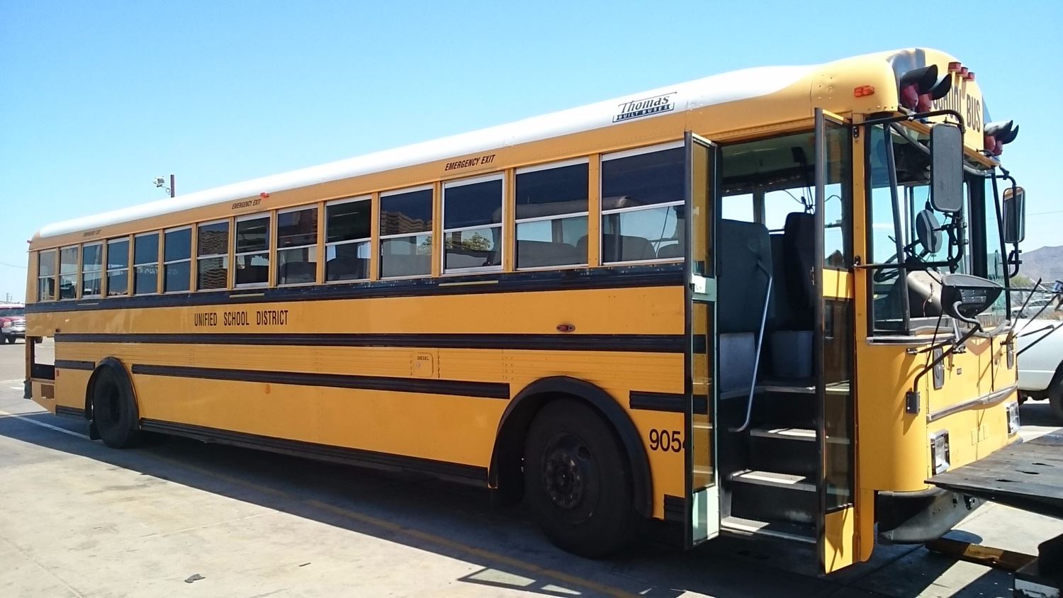 Salvage 2001 Thomas Built Other School Bus For Parts | Phoenix, Arizona ...