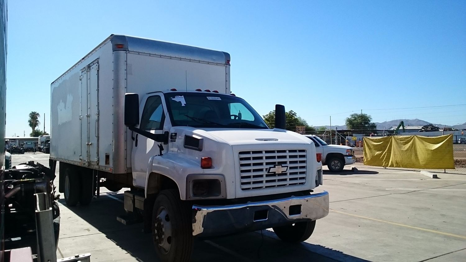 Salvage 2003 GM/Chev (HD) C7500 22' VAN TRUCK For Parts | Phoenix ...