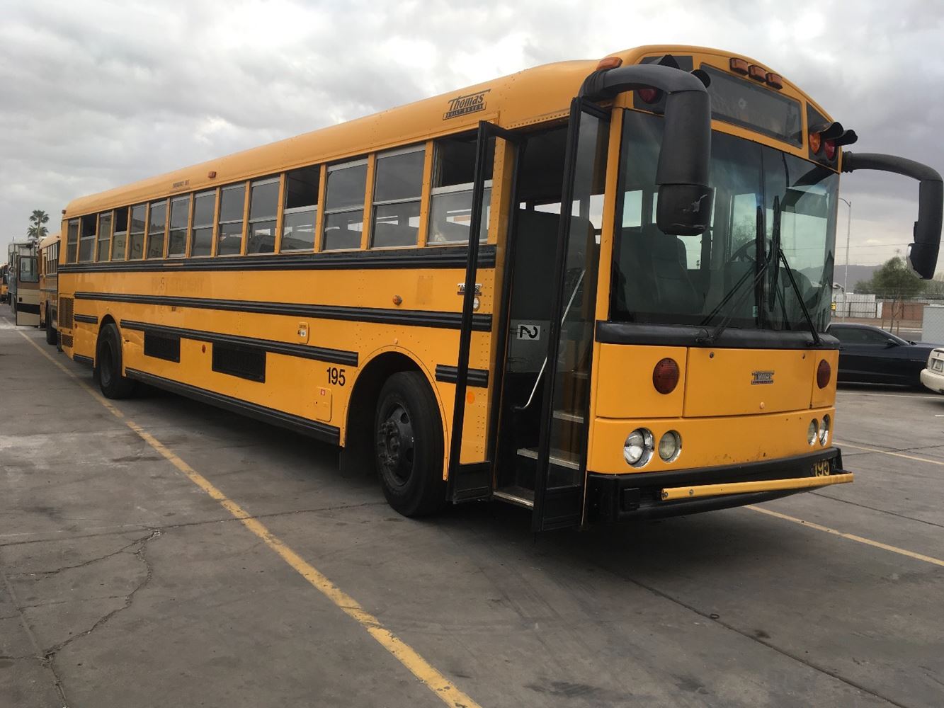 Salvage 2004 Thomas Built Saf-T-Liner MVP-ER Transit Rear Engine School ...