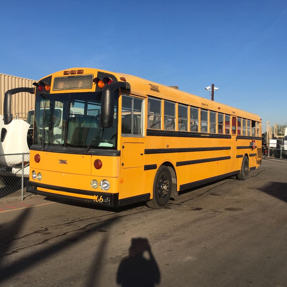 Salvage 2004 Thomas Built Saf-T-Liner MVP-ER Transit Rear Engine School ...