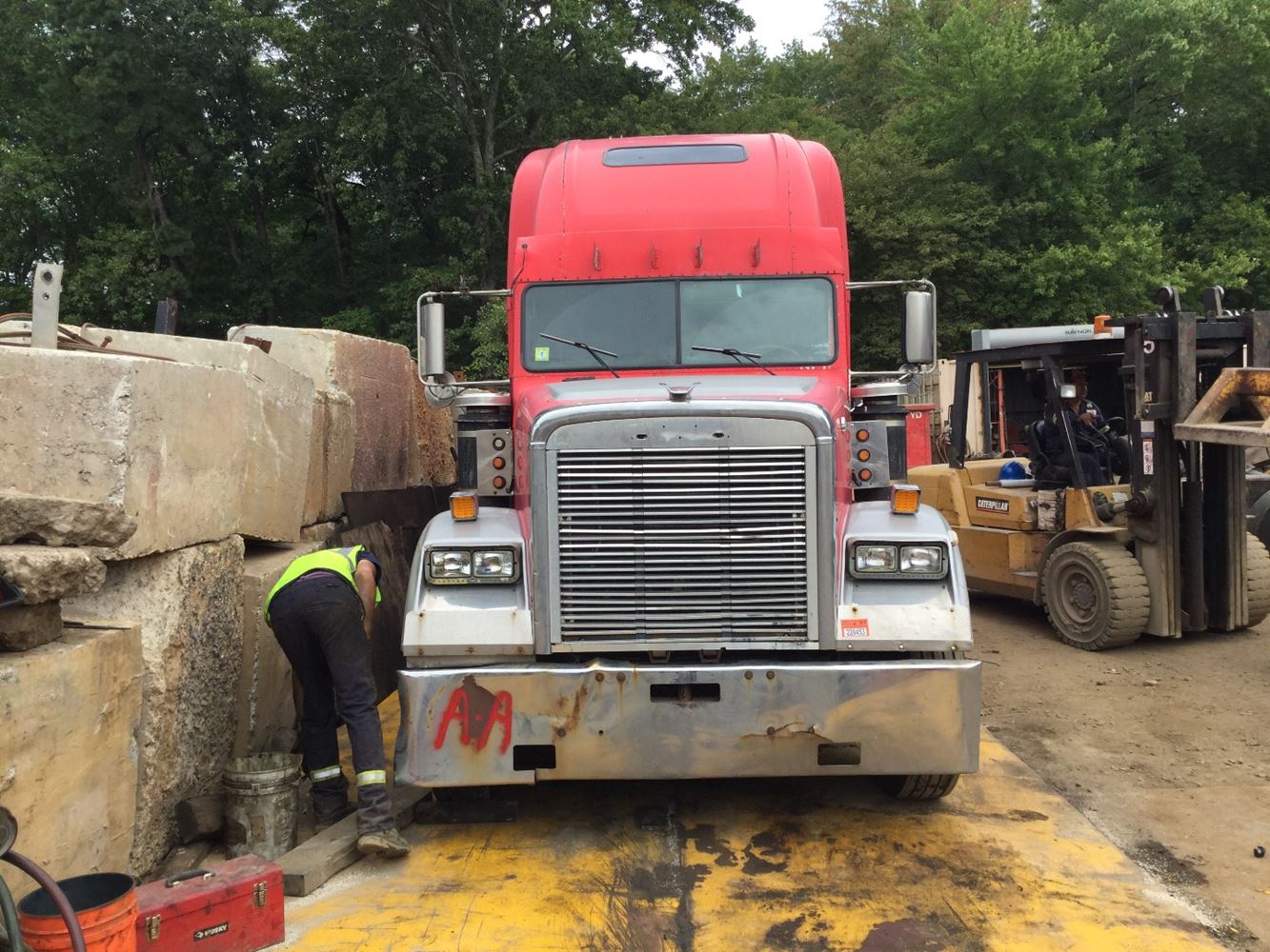 1999 Freightliner FLD120 Truck for Parts for sale | Freehold New Jersey ...